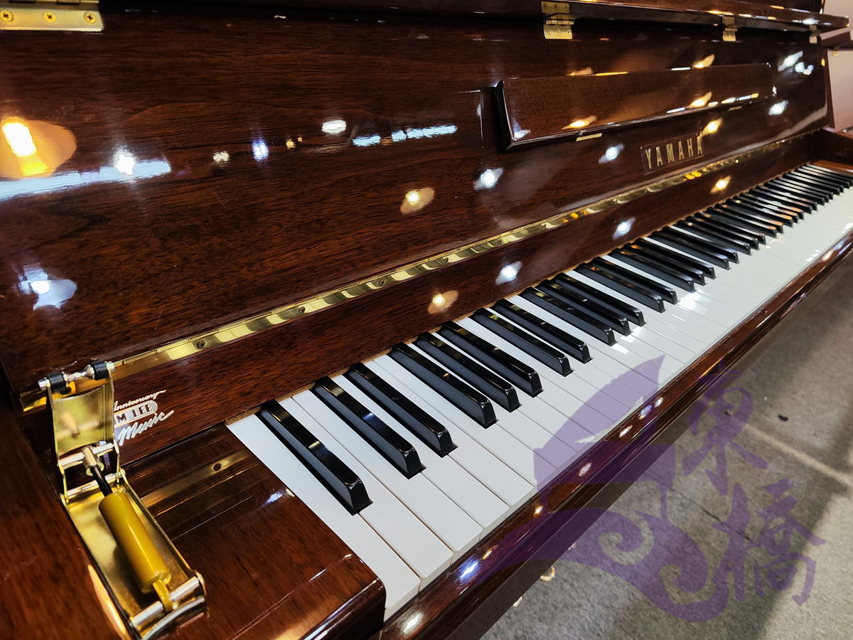 YAMAHA M112 光面啡色 - 產品目錄 - 東橋鋼琴